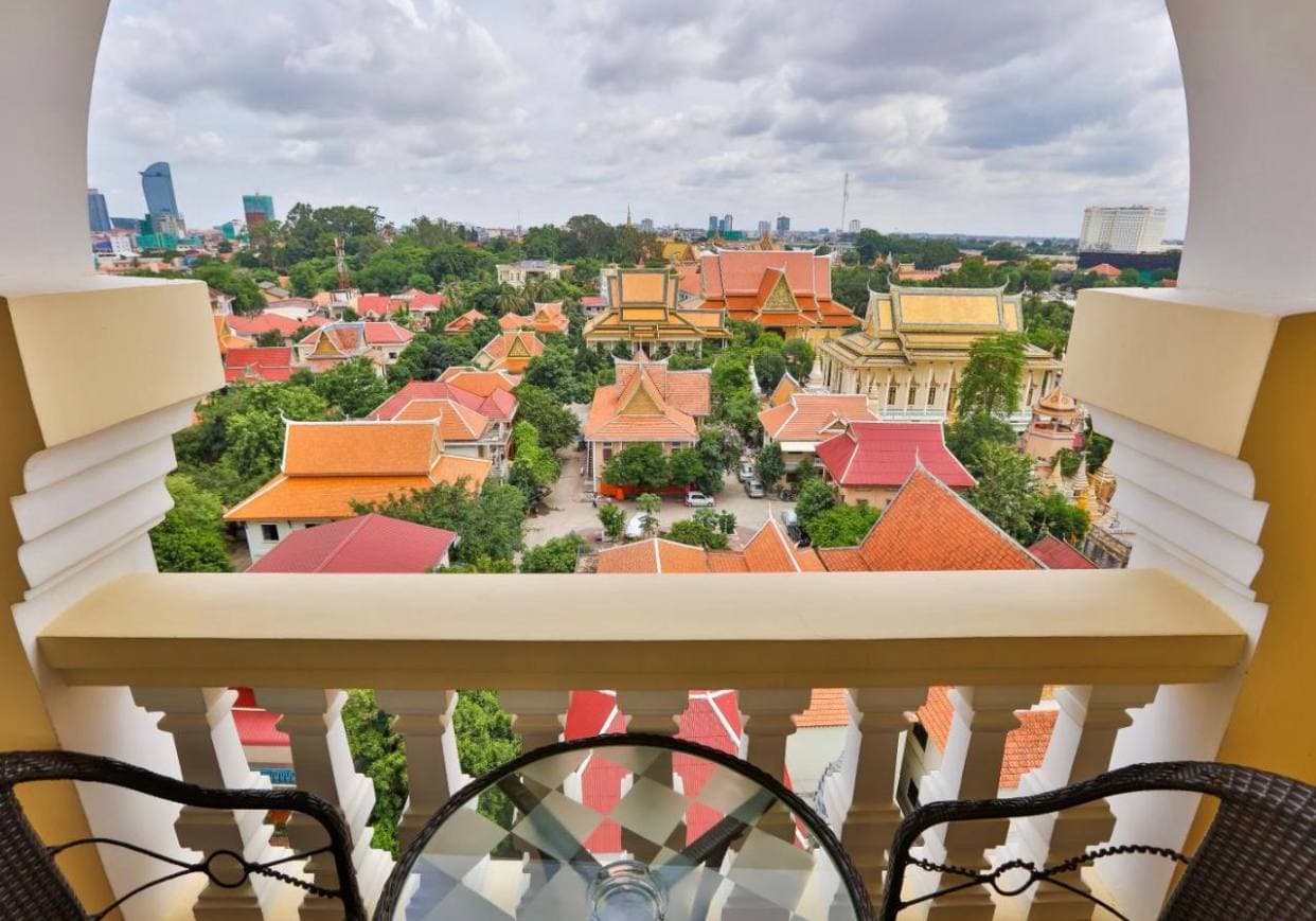 Studio Double Room - Palace Gate Hotel & Residence by EHM